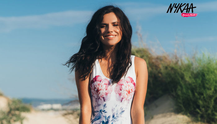 Surf’s up: Beach bombshell waves in 3 easy steps!